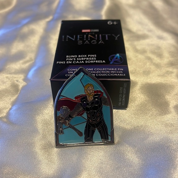 Marvel | Accessories | The Avengers Stained Glass Window Portraits ...